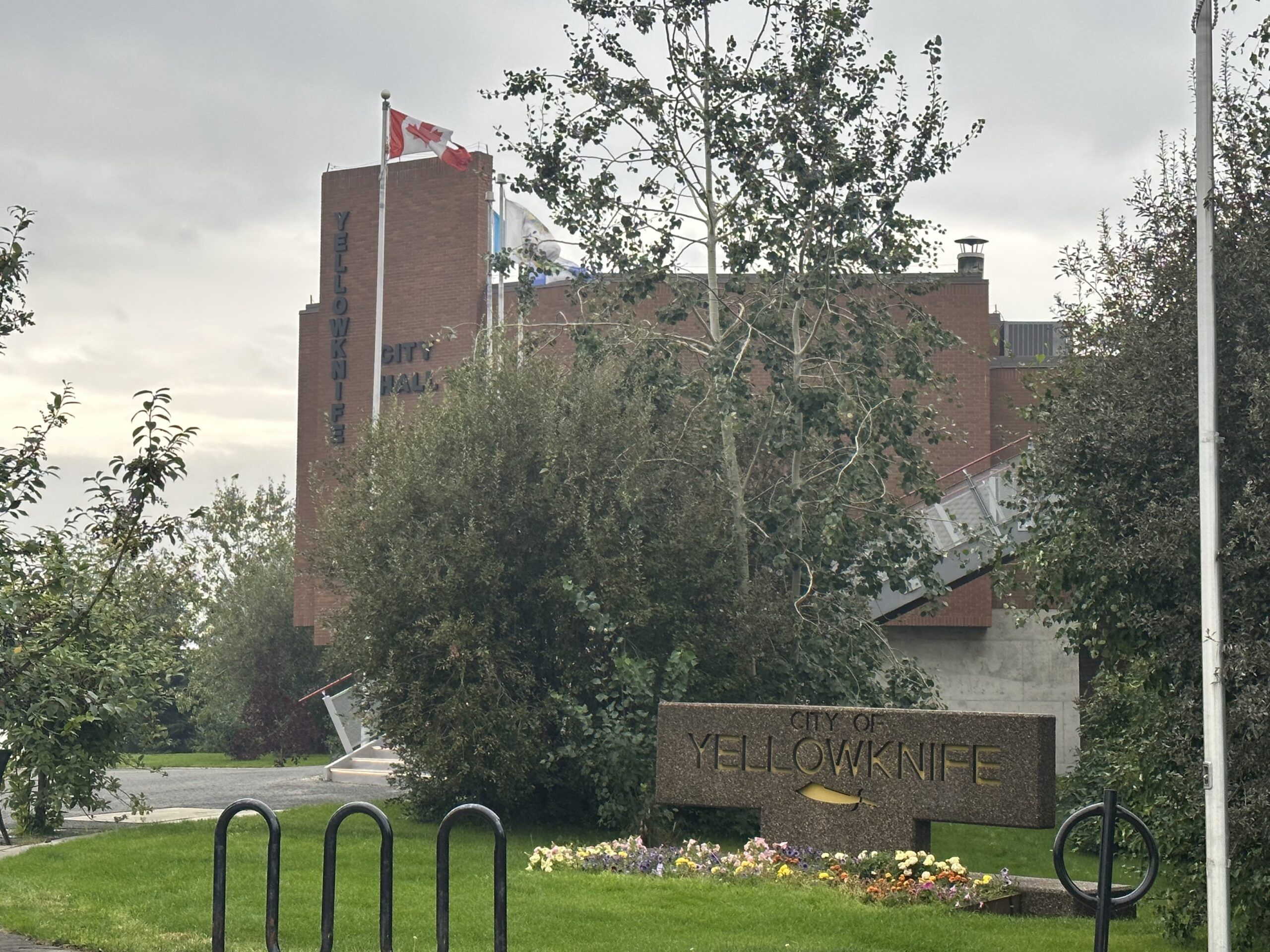 "Please follow the evacuation order": City of Yellowknife scaling back ...